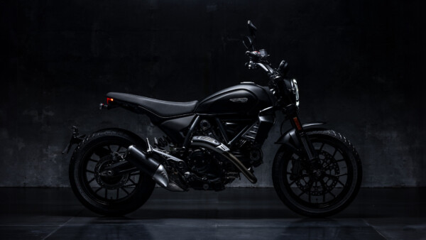 Icon Dark | Ducati Milano